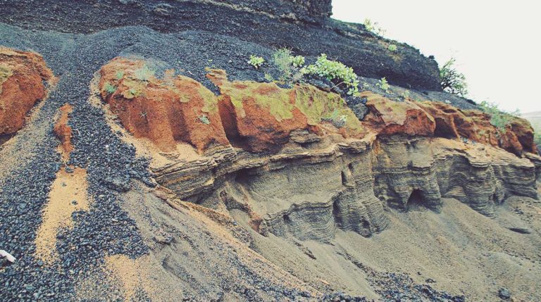 Sima de Jinámar, una chimenea volcánica con mucha historia - Con la ...