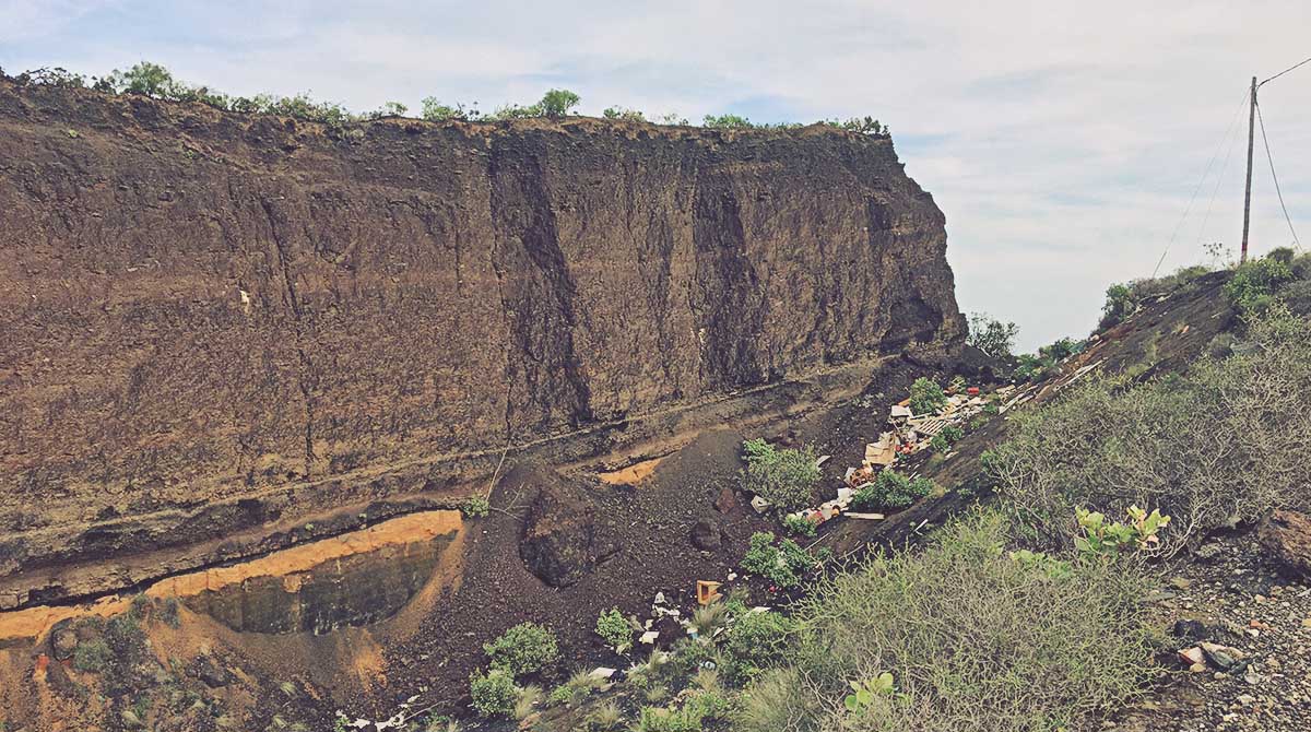 Sima de Jinámar, una chimenea volcánica con mucha historia - Con la ...